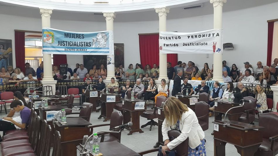 Jura por un nuevo mandato el intendente don Julio C. Marini