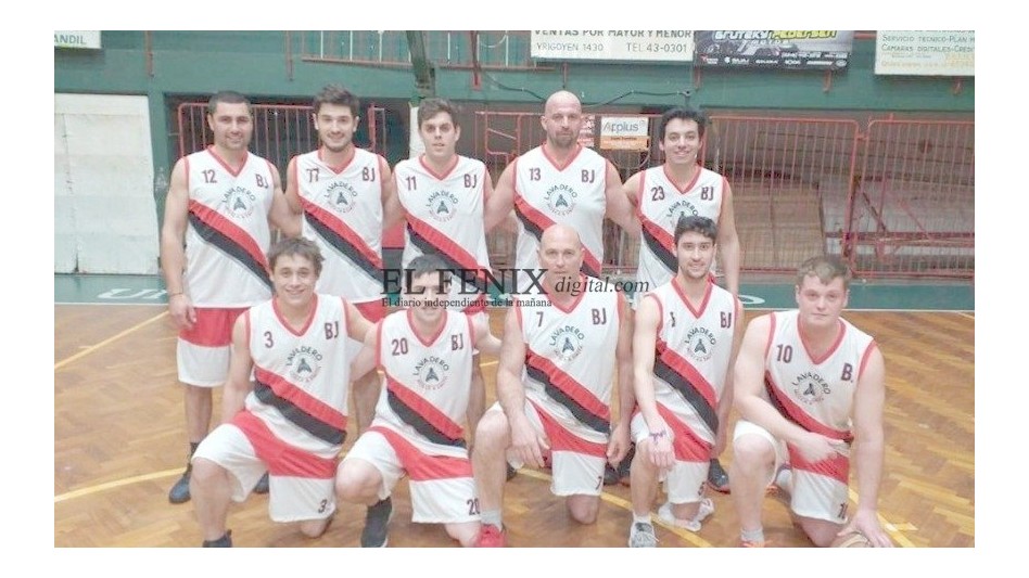 Juárez Básquet le ganó a Regatas y es semifinalista de la liga